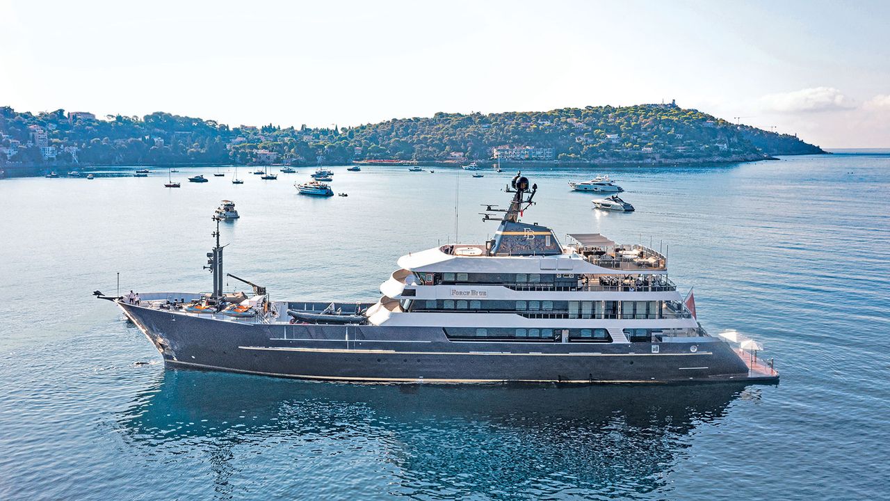 On Board 70m M/Y Force Blue with Capt. Ferdinando Tarquini